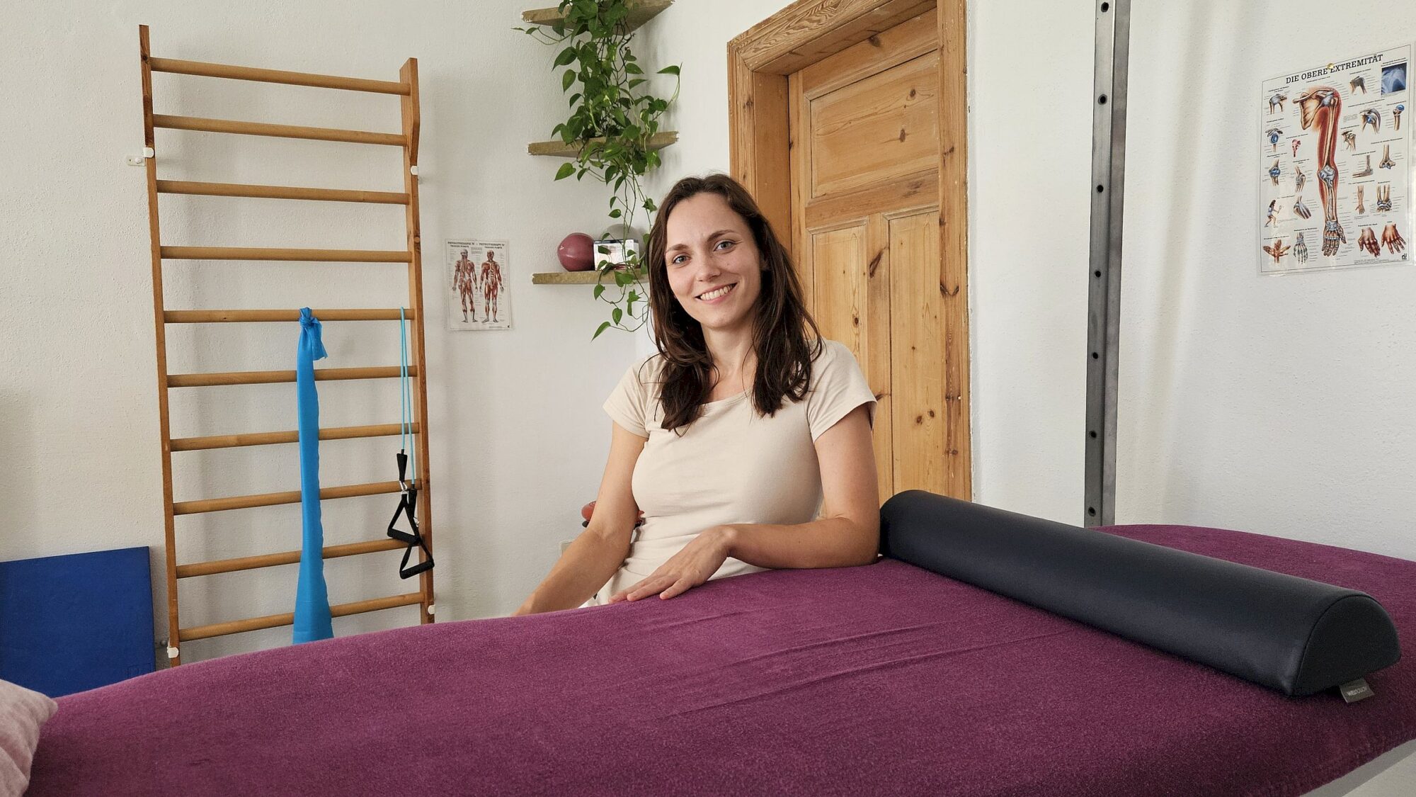 Maria Schütt: Physiotherapie mit Yoga-Kursen - Neustadt-Geflüster