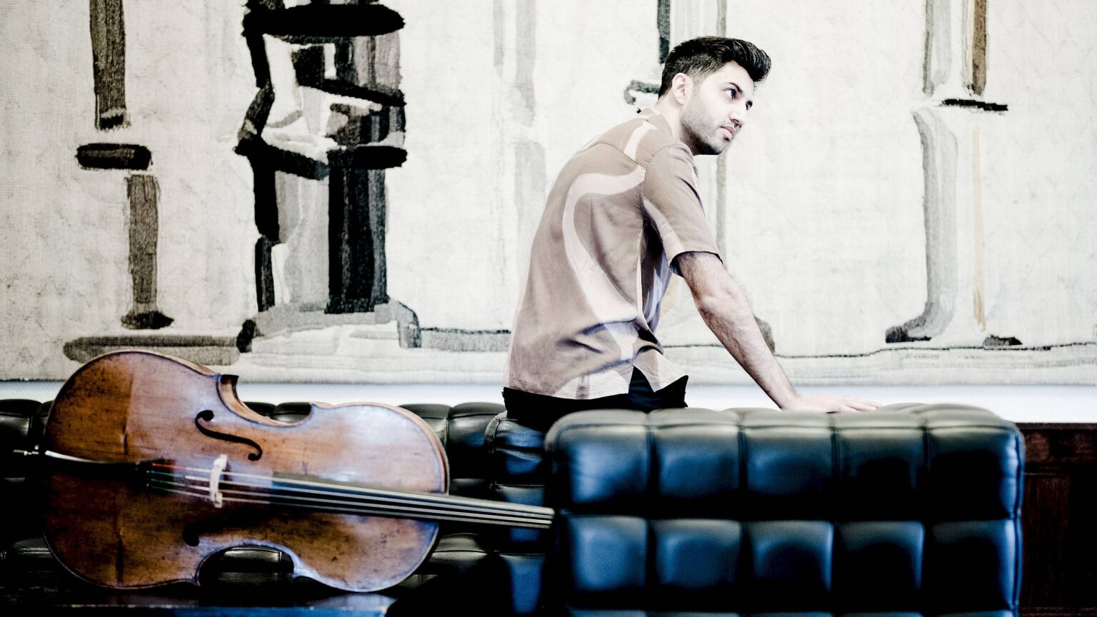 Kian Soltani bringt Filmmusik in die Schauburg - Neustadt-Geflüster